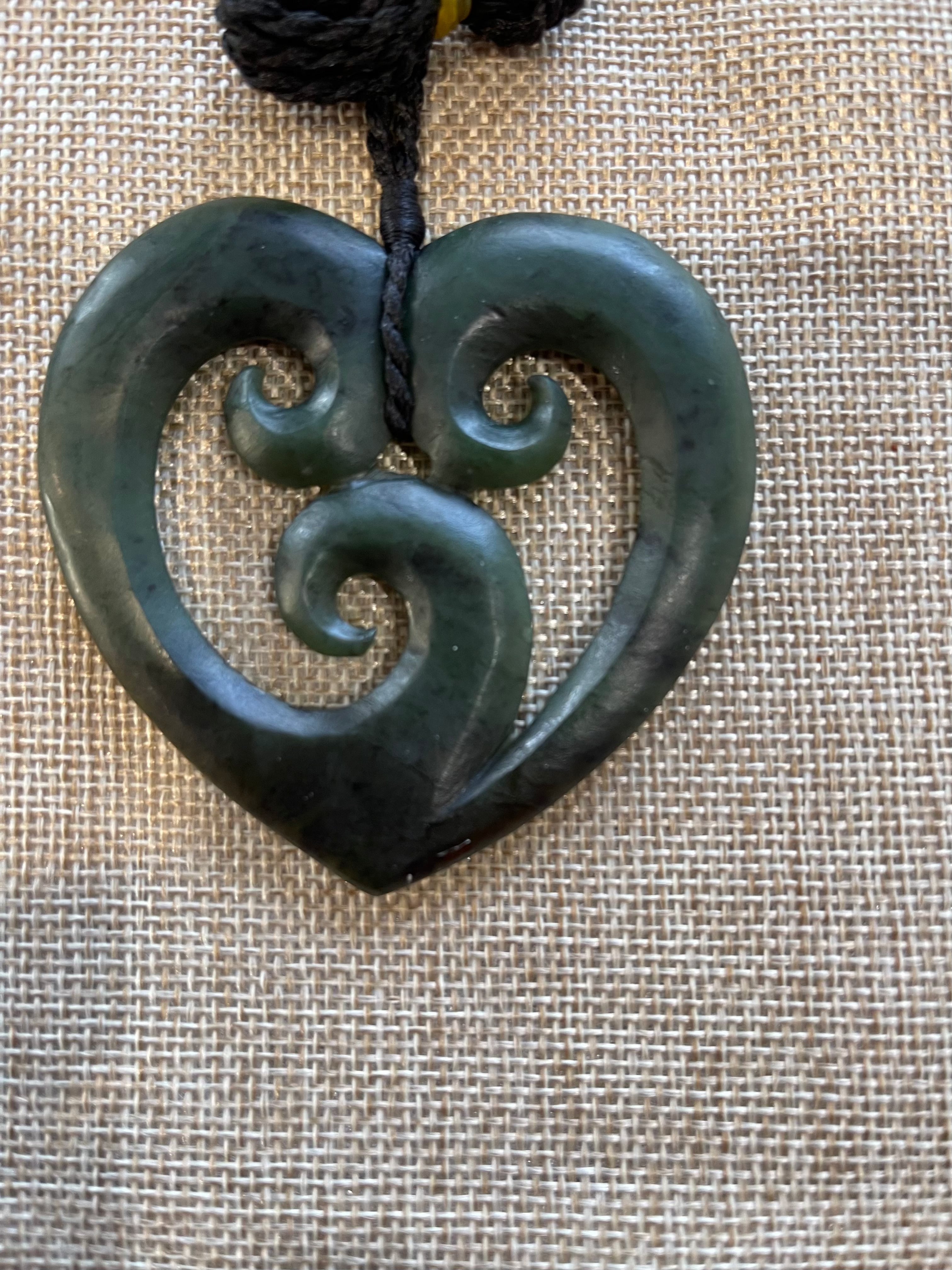 NZ Greenstone - Pounamu NZ - Greenstone Pounamu - Maori Greenstone ...