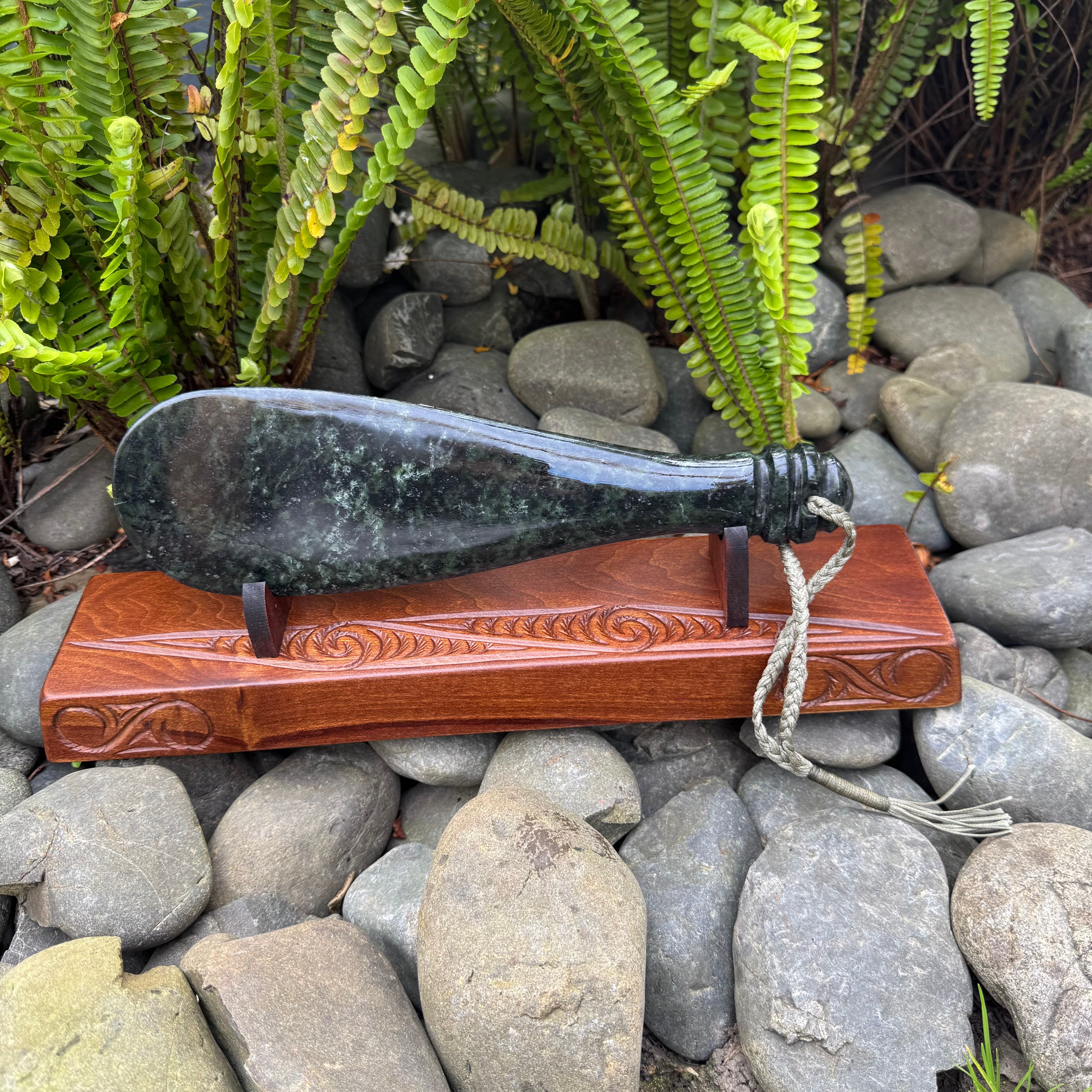 Pounamu Mere - Maori Mere - Greenstone Patu For Sale – An Eye 4 Art