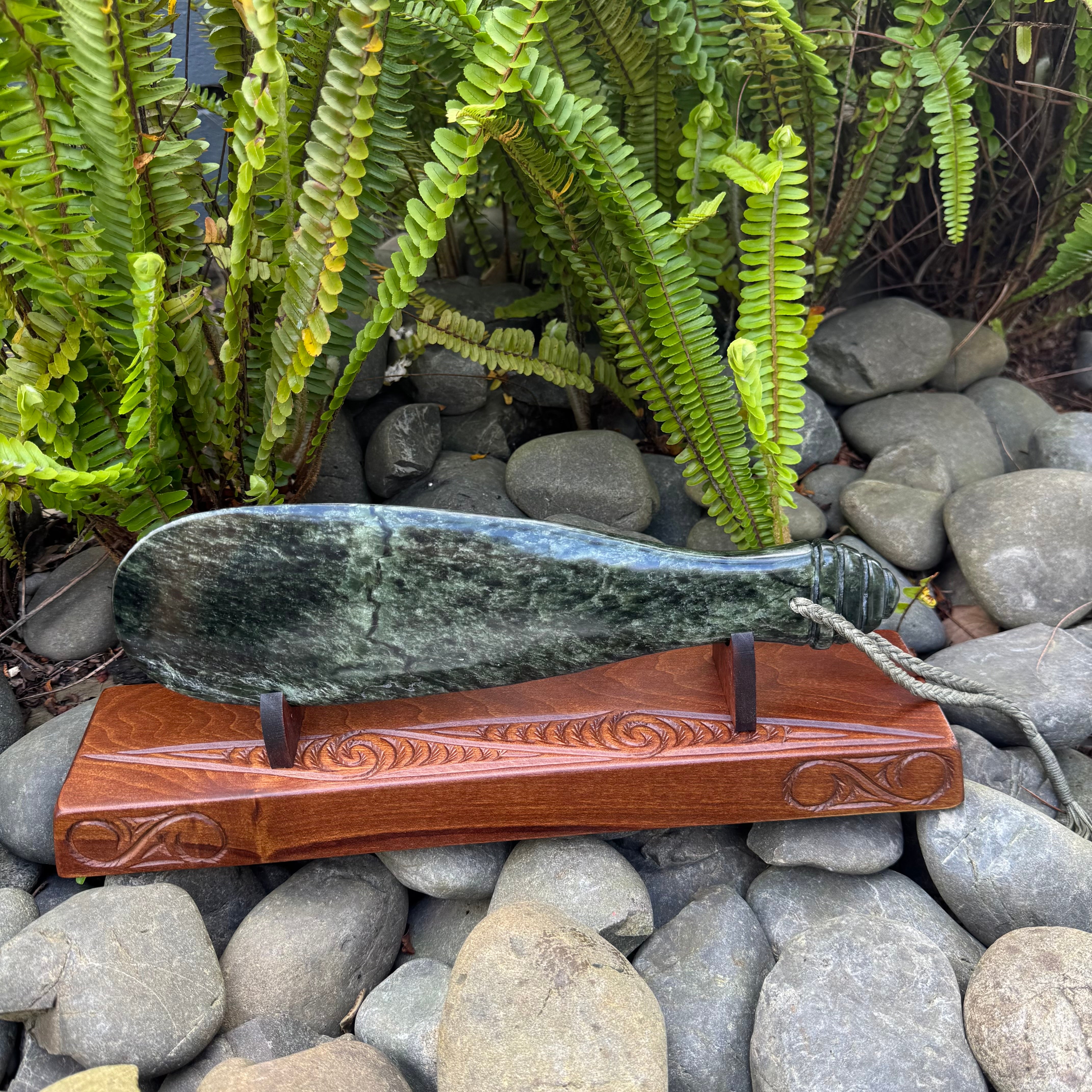 Pounamu Mere - Maori Mere - Greenstone Patu For Sale – An Eye 4 Art