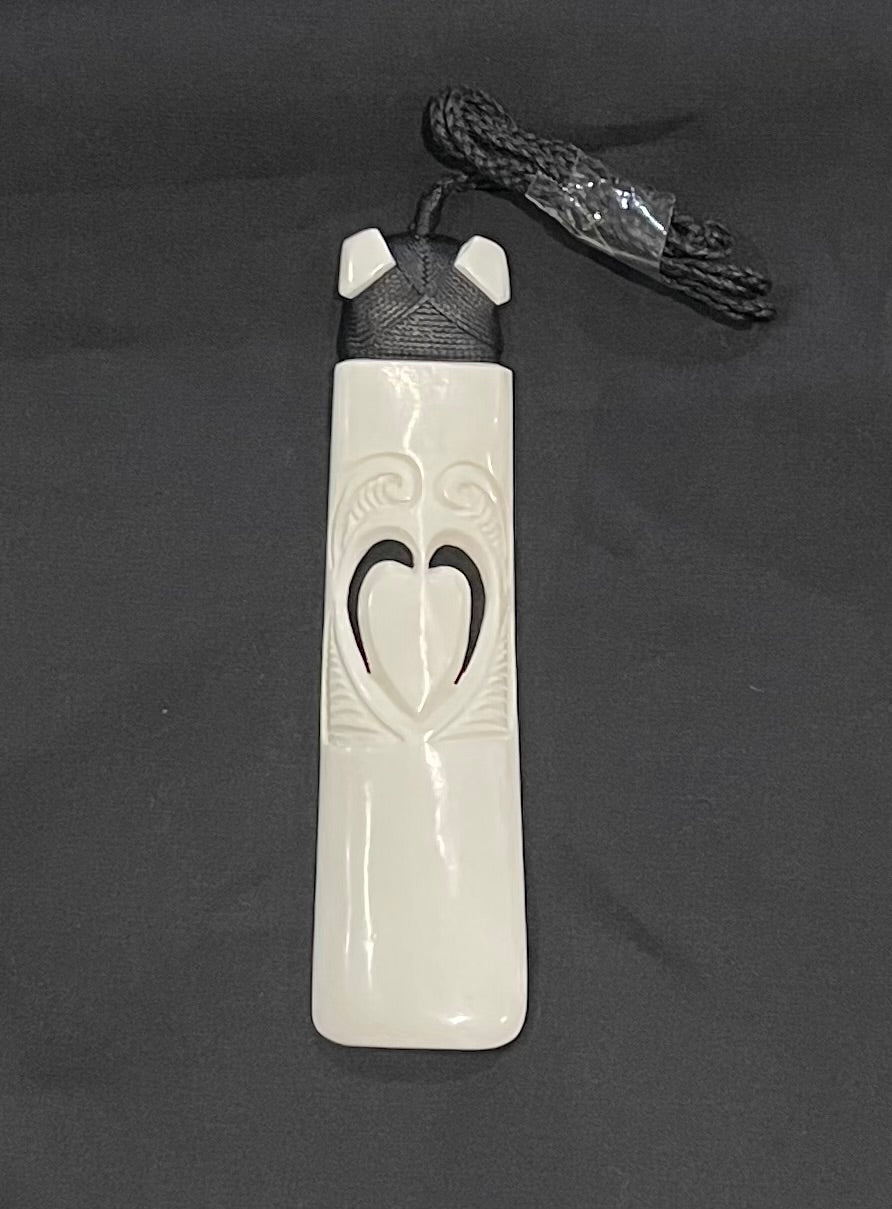 Toki Pendant - Maori Bone Carving - Bone Carvings – An Eye 4 Art